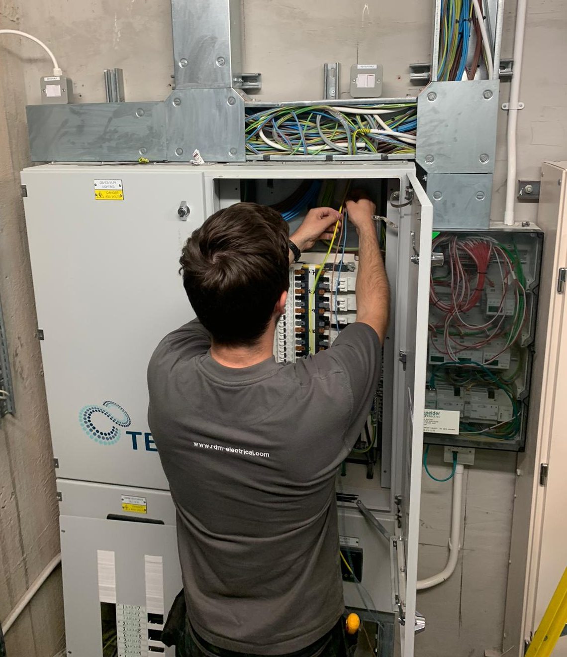 Commercial – RDM Electrical (Scotland) Ltd.